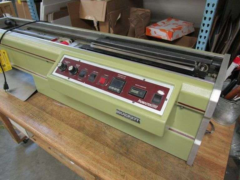 BRACKET PADMASTER 2000, TABLE TOP AUTOMATED PADDING MACHINE, 120-V ...