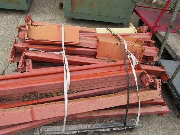 (1) PALLET, ASSORTED PALLET RACK ITEMS INCLUDING 4' BEAMS AND CORNER ...