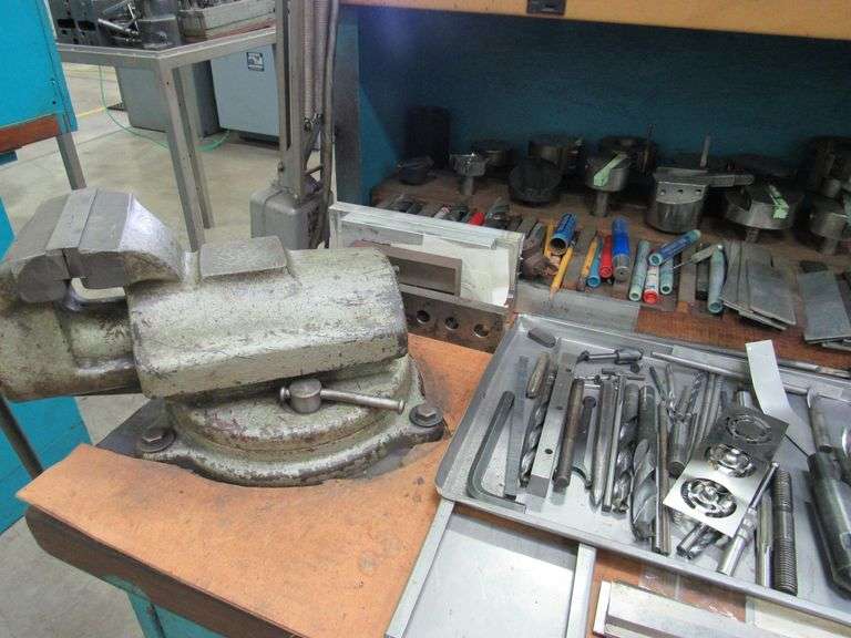 LOT, HEAVY DUTY WORK BENCH W/CONTENTS, 4" BENCH VISE, ASSORTED TOOLING ...