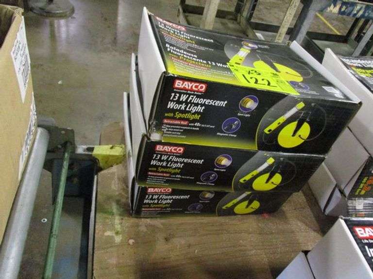 BAYCO 13 WATT FLUORESCENT WORK LIGHTS WITH 40' RETRACTABLE REEL #SL-825 ...