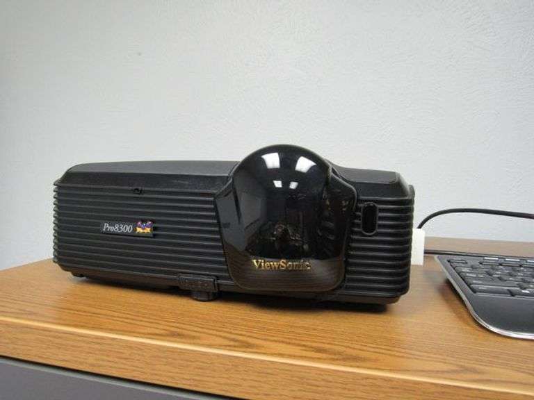 VIEW SONIC PROJECTOR WITH REMOTE - Rosen Systems