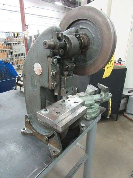 BENCHMASTER BENCH TOP PUNCH PRESS #14614616 (HAS ONE SCREW BOLTED TO ...
