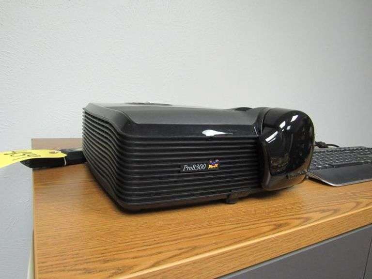 VIEW SONIC PROJECTOR WITH REMOTE - Rosen Systems