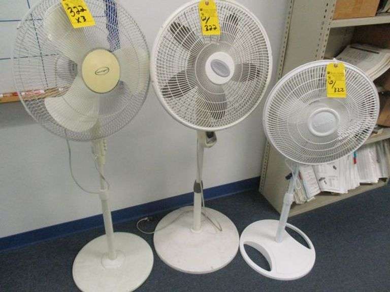 FEATURE COMFORT PEDESTAL FAN AND (2) LASKO PEDESTAL FANS (SOLD 3X THE ...