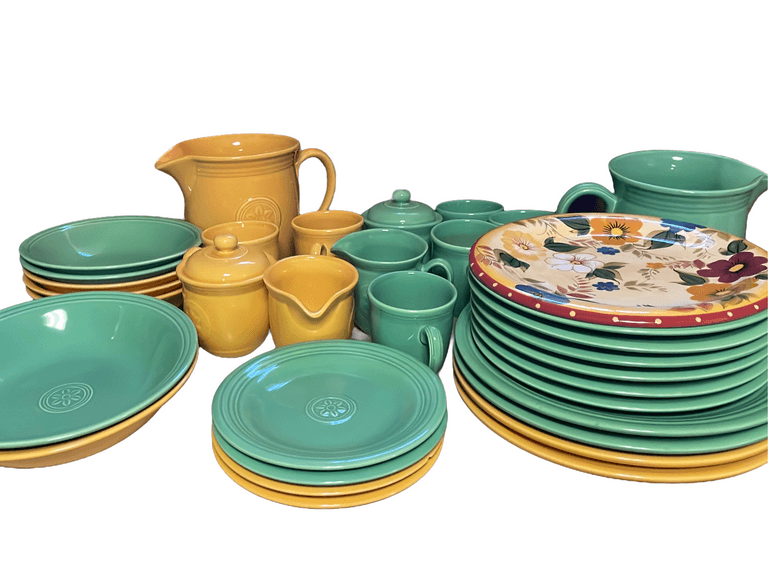 Oneida Petals Dinnerware - reSettled Life