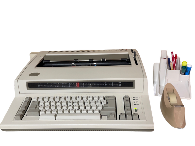 IBM Personalwriter Typewriter - reSettled Life