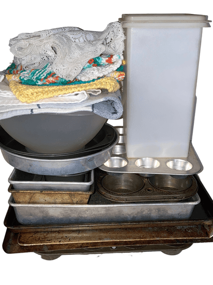 Tupperware and Bakeware - reSettled Life