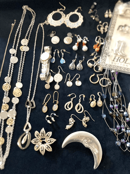 Costume Jewelry - reSettled Life
