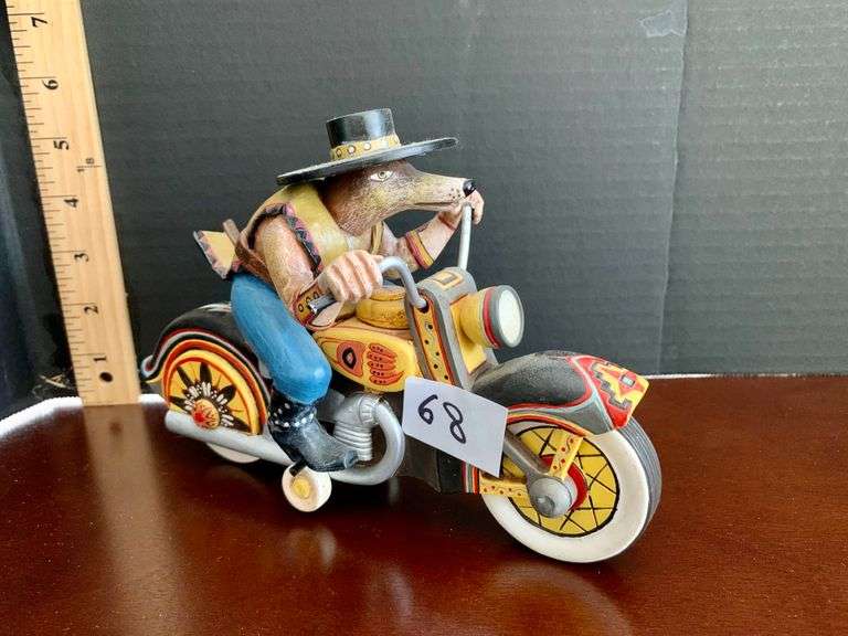 Howling Coyote Motorcycle Robert Shields Bike Figurine (Repaired crack ...