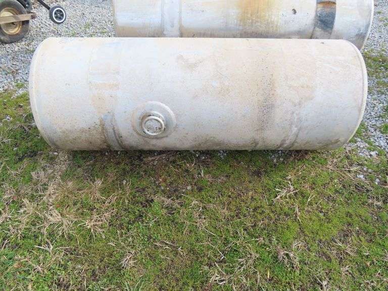 100 gallon semi fuel tank - Schmid Auction