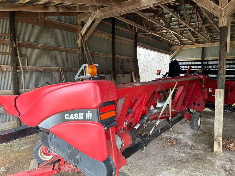 2003 Case IH 2206 Poly Corn head 6 row s/n HAJ034278 - Schmid Auction