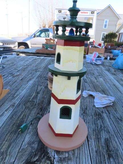 handmade wooden Lighthouse that lights up. - Schmid Auction