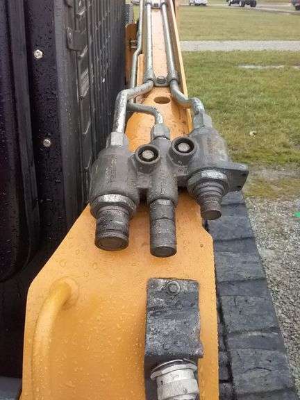 2017 Case TR310 track loader w/ 6' bucket, 1650 hrs., Hydraulic quick ...