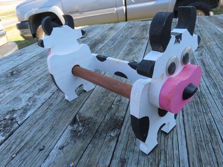 cow shelf, cow paper towel holder and handmade wooden flowers - Schmid ...