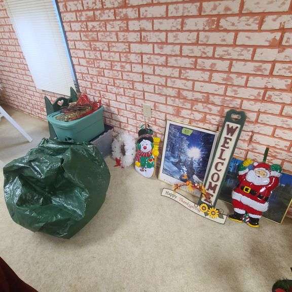 Christmas lights and pictures - Schmid Auction