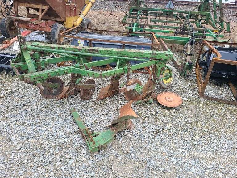 3pt John Deere 3 bottom row plow, w/extra bottom to make it a 4 ...