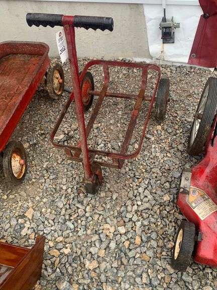 Spray paint dolly - Schmid Auction