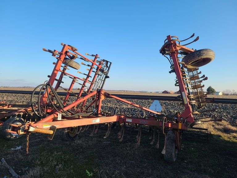Case IH 365 field cultivator,25ft. - Schmid Auction