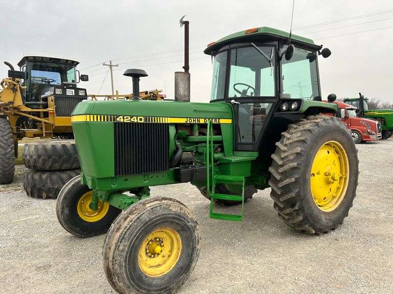 1978 John Deere 4240 tractor w/duals, all original, 2 remotes, 18.4 X ...