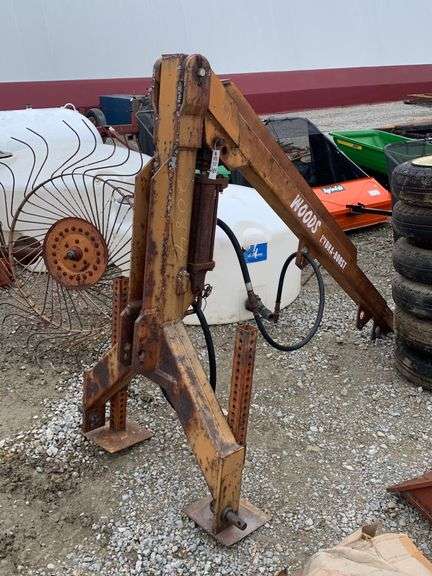 Woods 3pt hitch cherry picker, Hydraulic boom - Schmid Auction