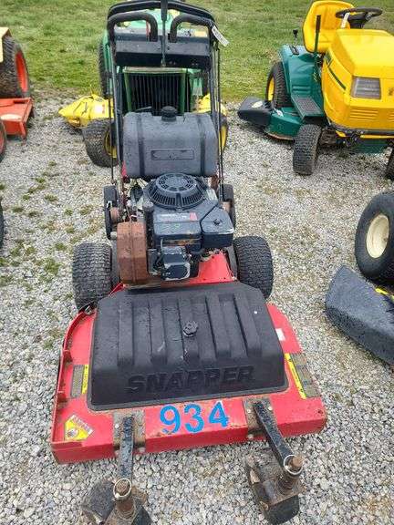 Snapper walk behind mower. - Schmid Auction