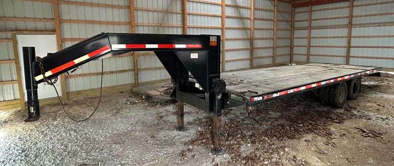 2001 Corn Pro Gooseneck 20ft trailer plus 5ft (dove or goes flat) w ...