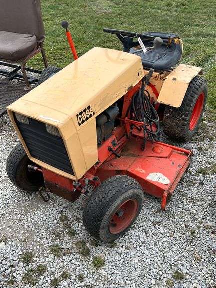 Case 220 riding lawn mower - Schmid Auction