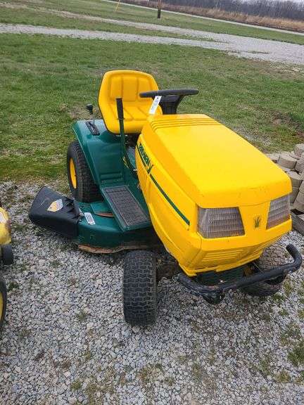 Yardman riding lawn mower - Schmid Auction