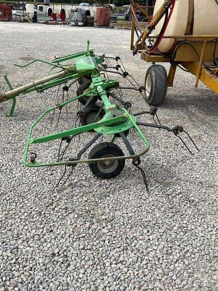 Deutz Fahr 4 basket hay tedder, 540 pto - Schmid Auction