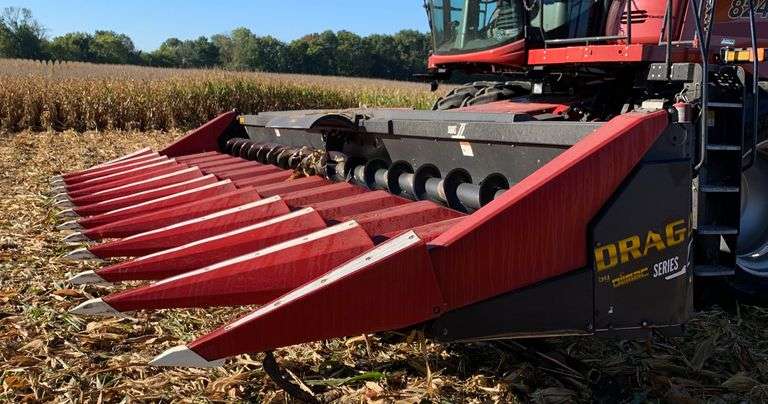2013 Drago N12 corn head w/Yetter Devastators, stalk rolls have 2 ...
