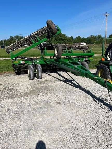 2010 35' Unverferth 1225 rolling harrow, double baskets, good condition ...