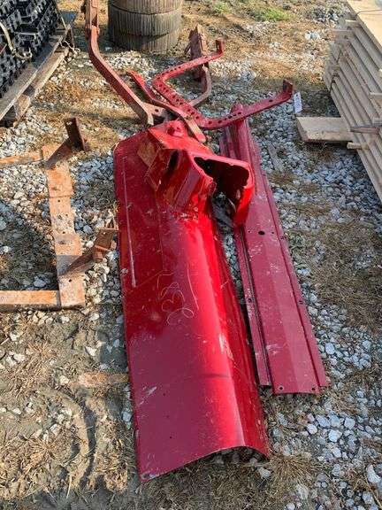 International tractor shields - Schmid Auction