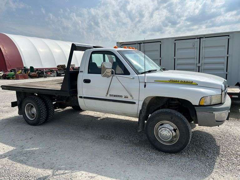 1998 Dodge 3500 Flatbed truck 270,457 miles, new tires, 360 gas engine, automatic, reg cab ...
