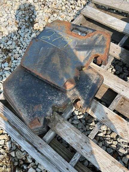 8 Case International Magnum front weights - Schmid Auction