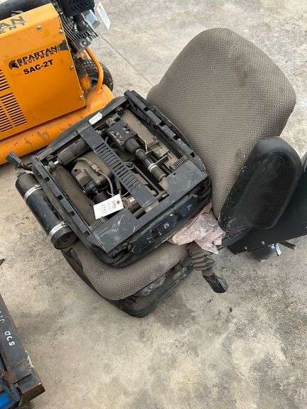 Case tractor air ride seat - Schmid Auction