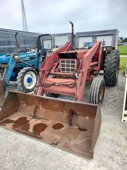 IH International Harvester 684 Diesel tractor w/2250 loader and 7 ...