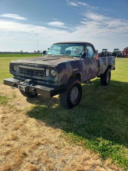 1977 Dodge W200 pickup, M880 was a military truck, 4wd, 360 engine ...