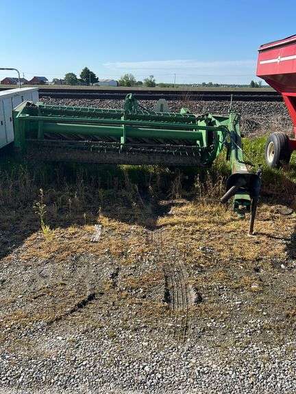 John Deere 720 Moco haybine - Schmid Auction