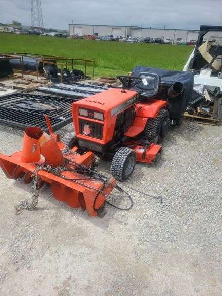 Simplicity 18 hp riding mower, w/bagger, blower, and power steering w ...