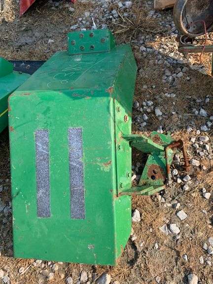 John Deere tractor front fenders - Schmid Auction