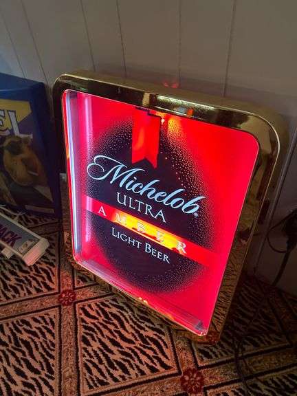 Michelob Ultra Amber Light Beer Light up sign, 24'' X 21'', works ...