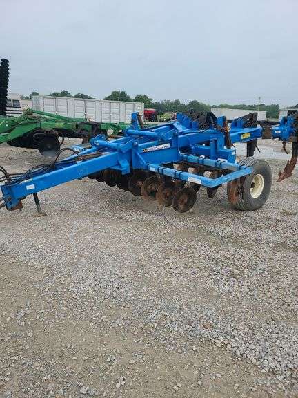 DMI 5 shank Tiger II deep ripper, 19 mounted chopper discs w/rear 6 ...