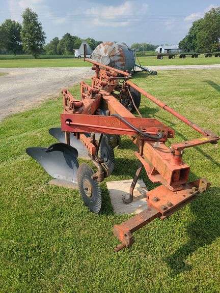 International 720 Moldboard Plow 516 All New Coulters Bearings Moldboards Bottoms Lens