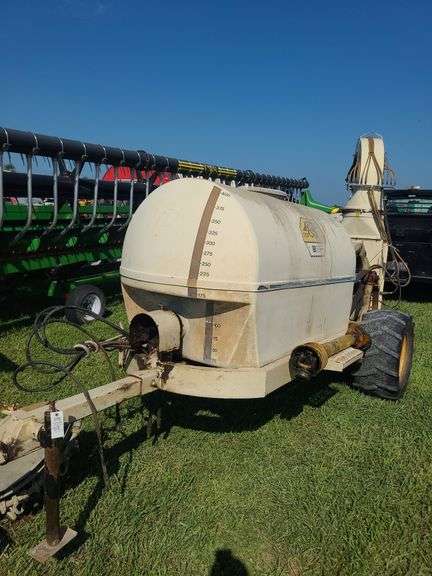 Agtec crop sprayer w/Orchard Hud and crop hudAgtec crop sprayer w ...