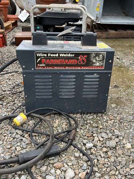 Farmhand welder 85, wire feed - Schmid Auction