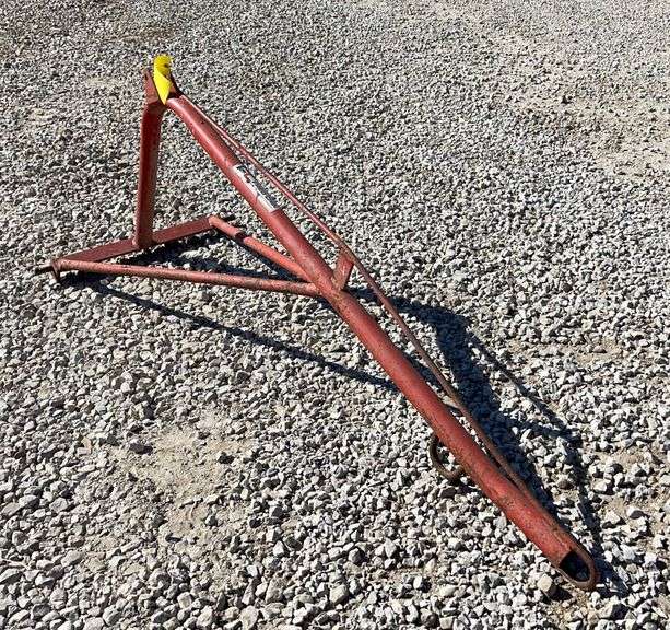 Fred Cain 3-pt lifting boom - Schneider Auctioneers LLC