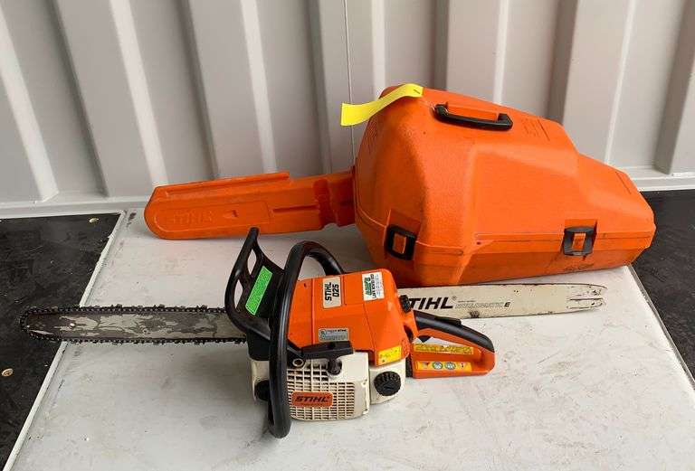 Stihl 025 chainsaw - Schneider Auctioneers LLC