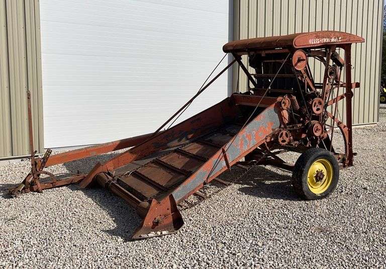 Allis Chalmers roto-baler - Schneider Auctioneers LLC