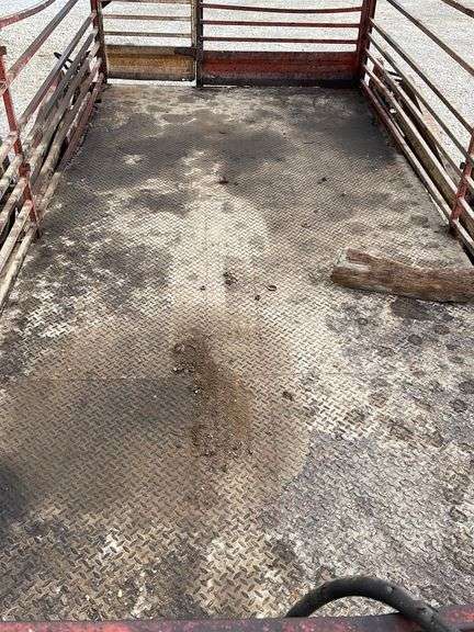 6'x14' hydraulic lifting pig carrier - Schneider Auctioneers LLC