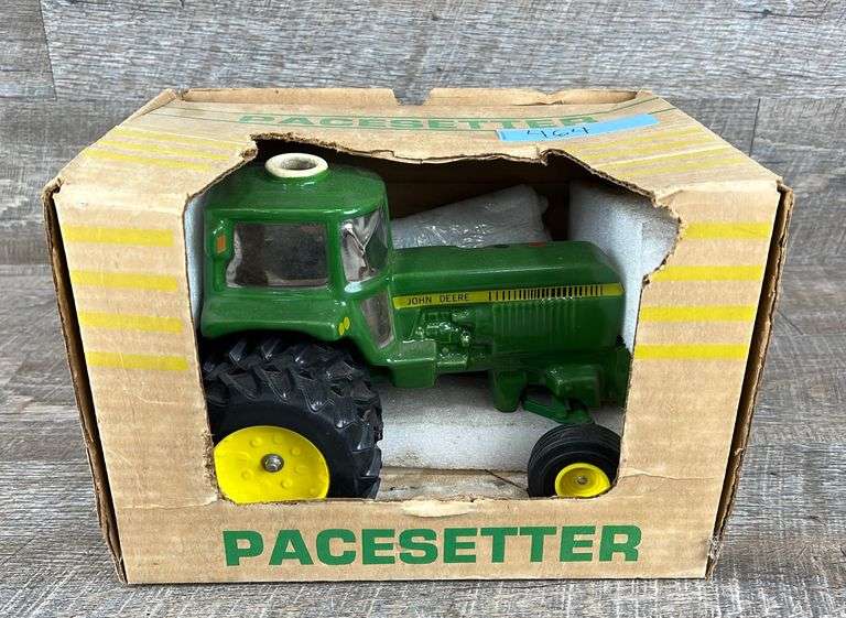Green Machine by Pacesetter John Deere Ceramic Tractor - Schneider ...